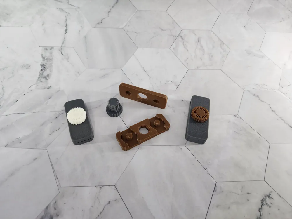 Backpack tamper lock by TriDee DesignMakerWorld: Download Free 3D Models