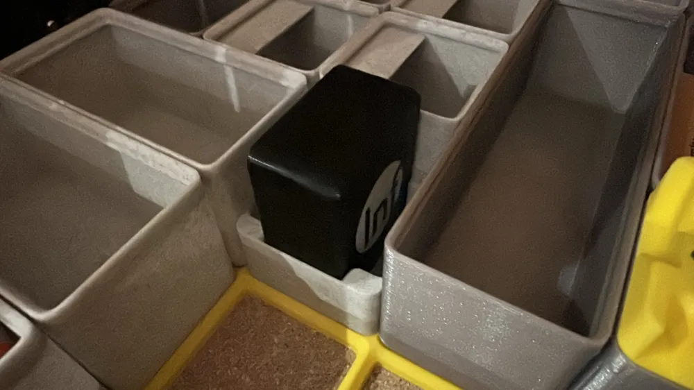 Infiray P2 Pro Magnetic Case + Gridfinity (iOS Lightning Version) by ...