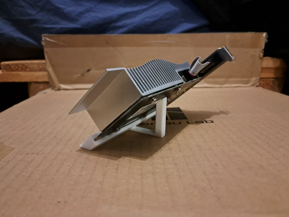 GPU stand Show by Sander Groen - MakerWorld