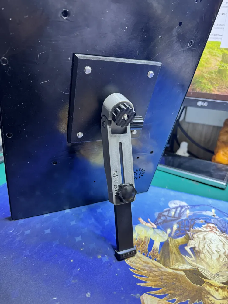 Portable monitor stand, foldable, adjustable angle, landscape and ...