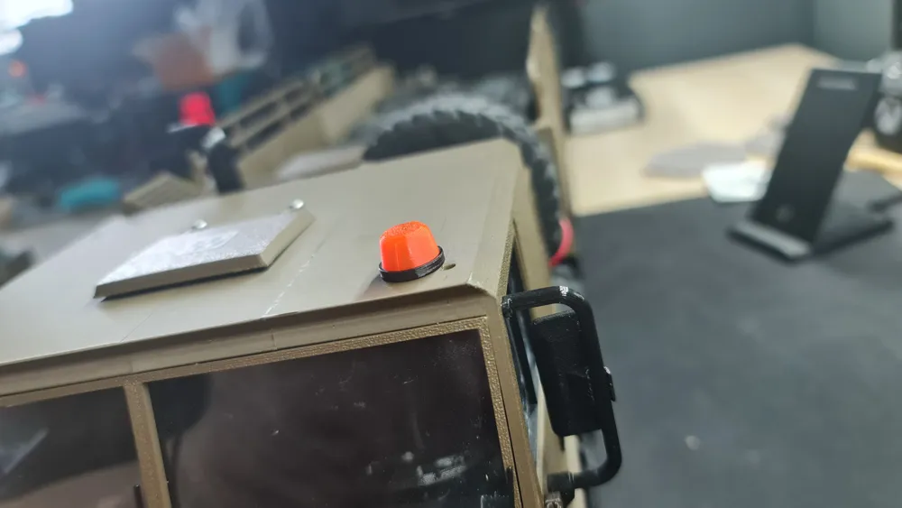 GORAL 815 Rooftop Beacon/Orange screw covers - Free 3D Print Model ...