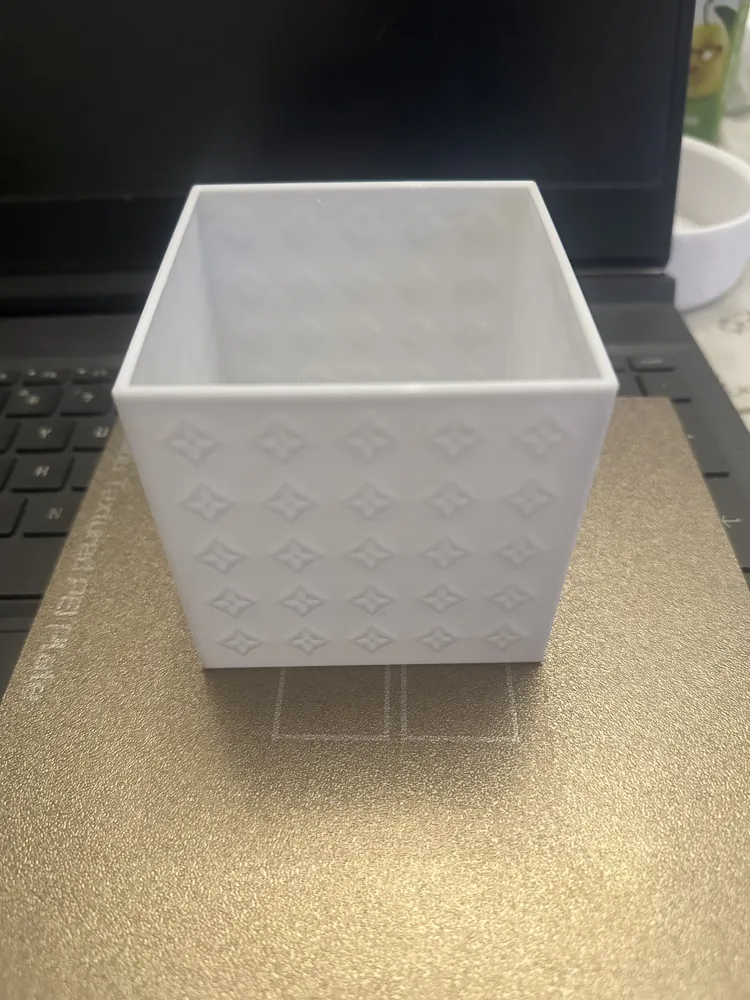 lv louis vuitton by jerryrr91 MakerWorld: Download Free 3D Models