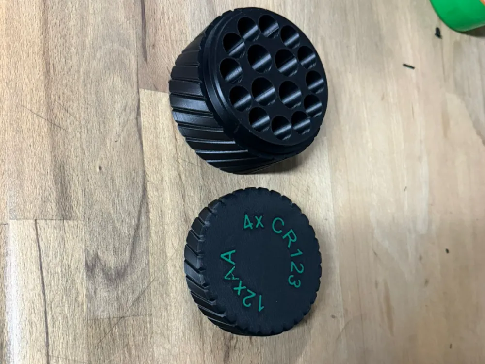 Caja de baterías para 12× AA & 4× CR123 - Modelo de impresión 3D ...