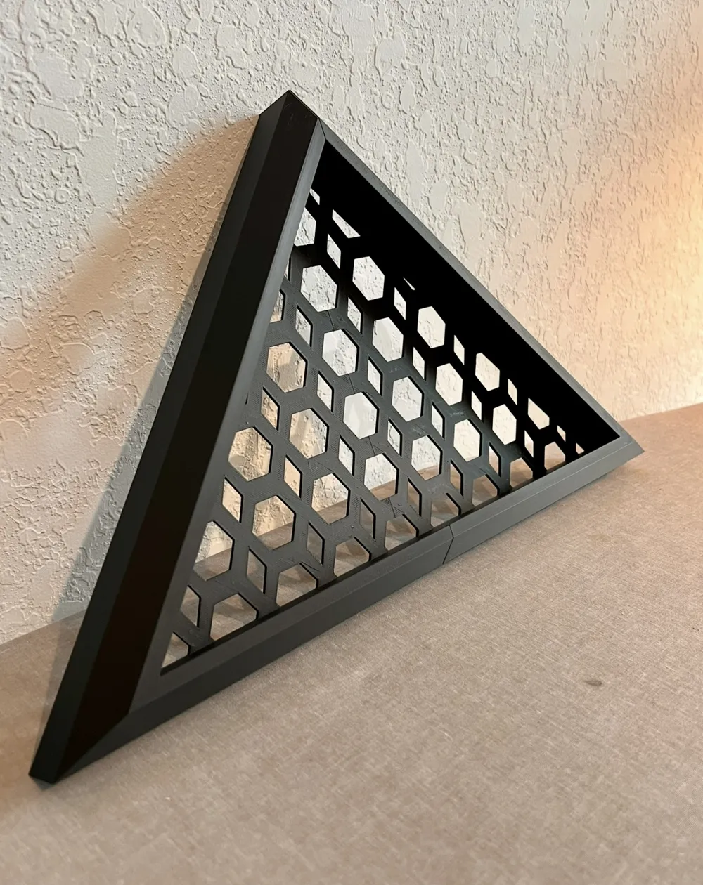 Tri-Fold Flag Display/Case - Free 3D Print Model - MakerWorld