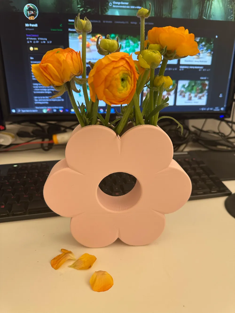 Flower Vase | shape of a flower by 3D Pandi - MakerWorld