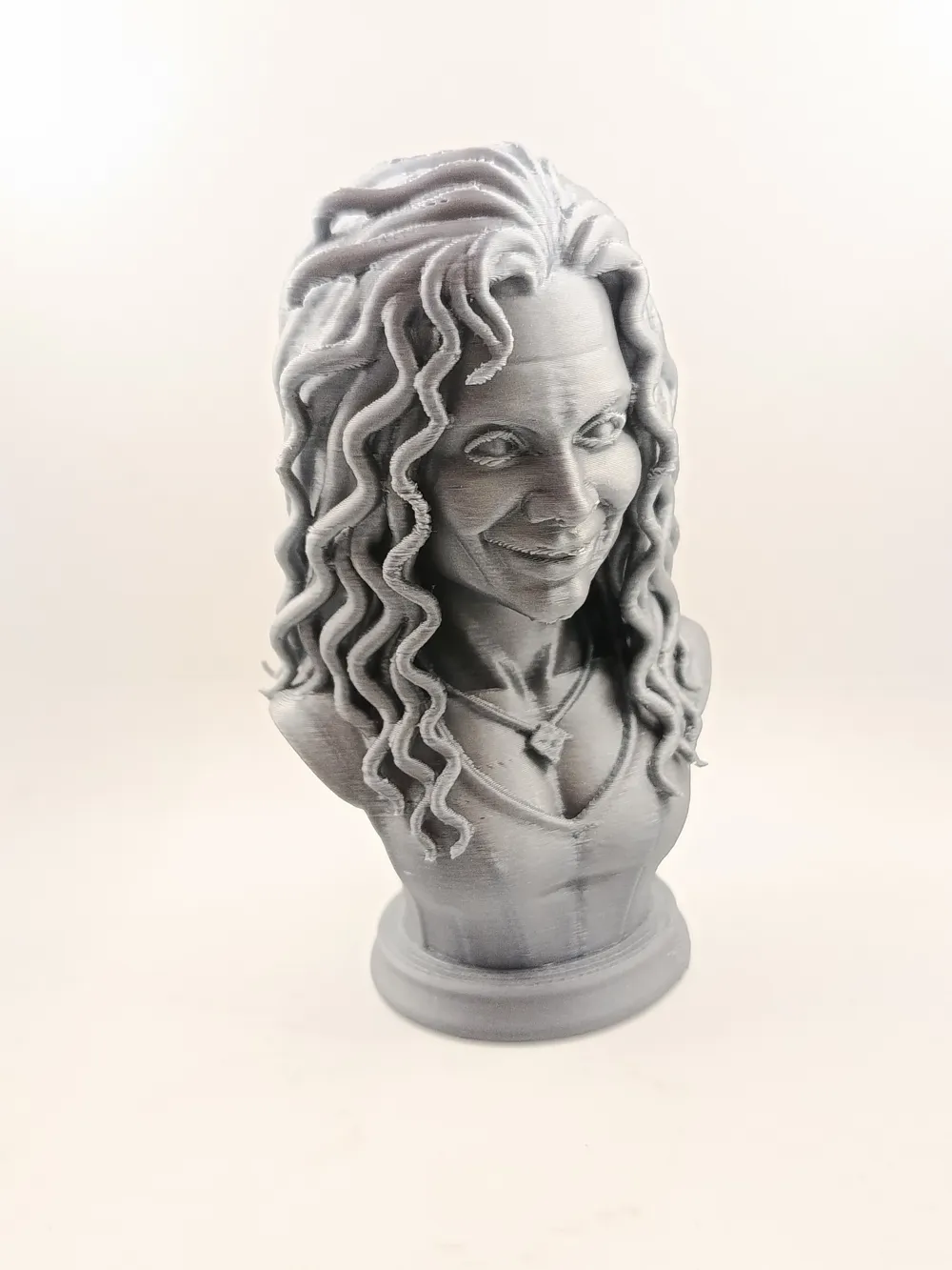 Buste Bellatrix Lestrange - Free 3D Print Model - MakerWorld