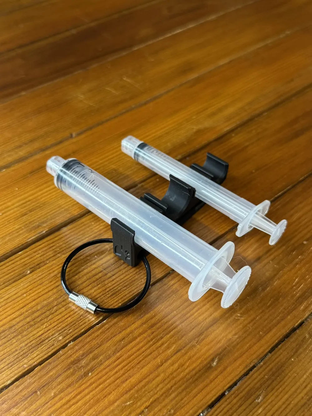 Paramedic Syringe Holder (10ml + 3ml) - Free 3D Print Model - MakerWorld