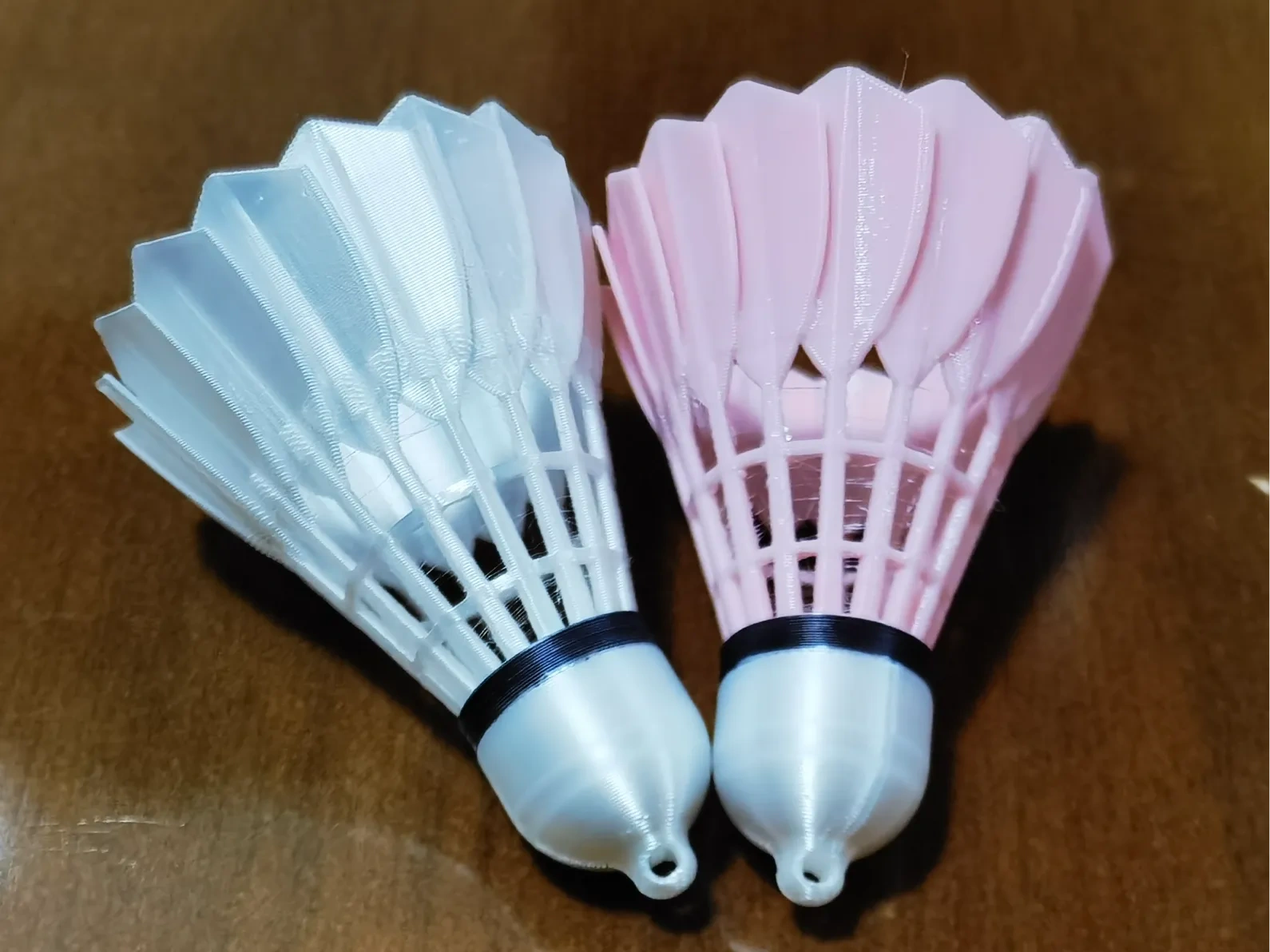 Shuttlecock (only 5.2g, no supports needed, bolt locking, no glue ...