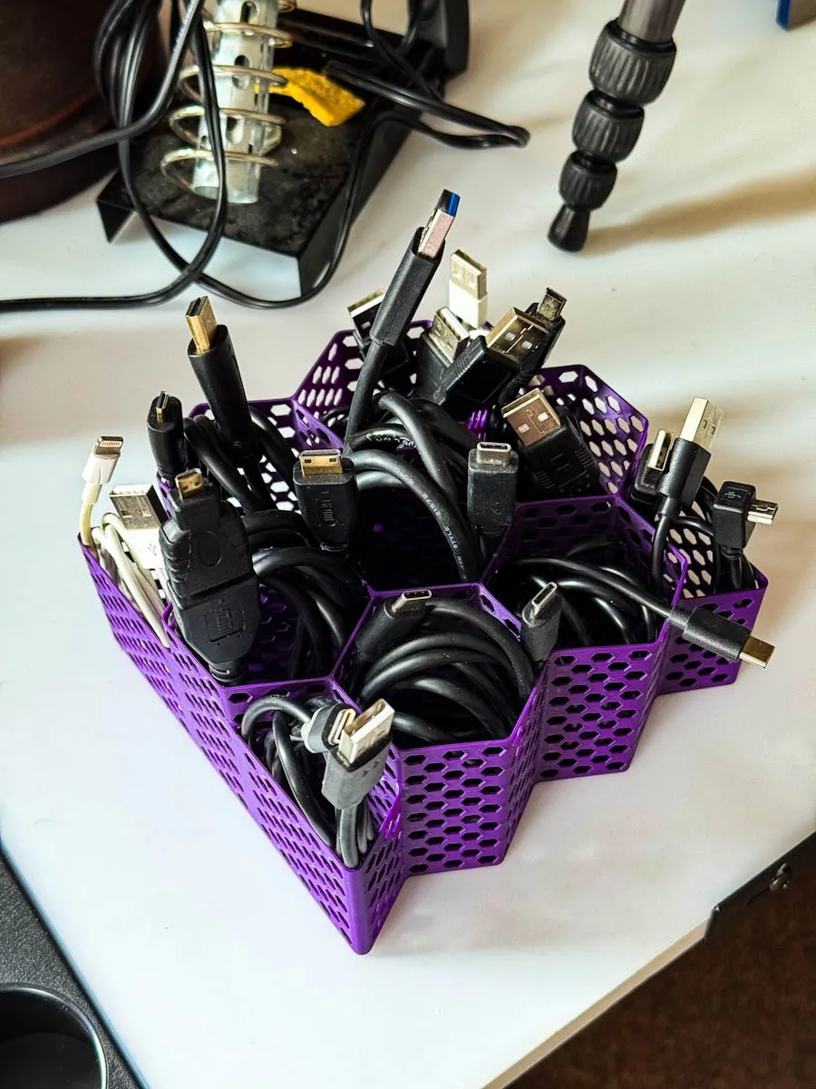 Cable management hive - symmetrical hex design - Free 3D Print Model ...