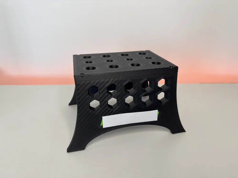 RC car stand 1/8 by 3Dfilamentforge - MakerWorld