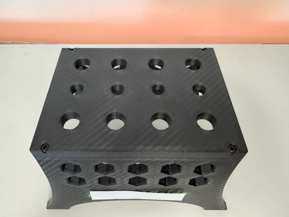 RC car stand 1/8 by 3Dfilamentforge - MakerWorld