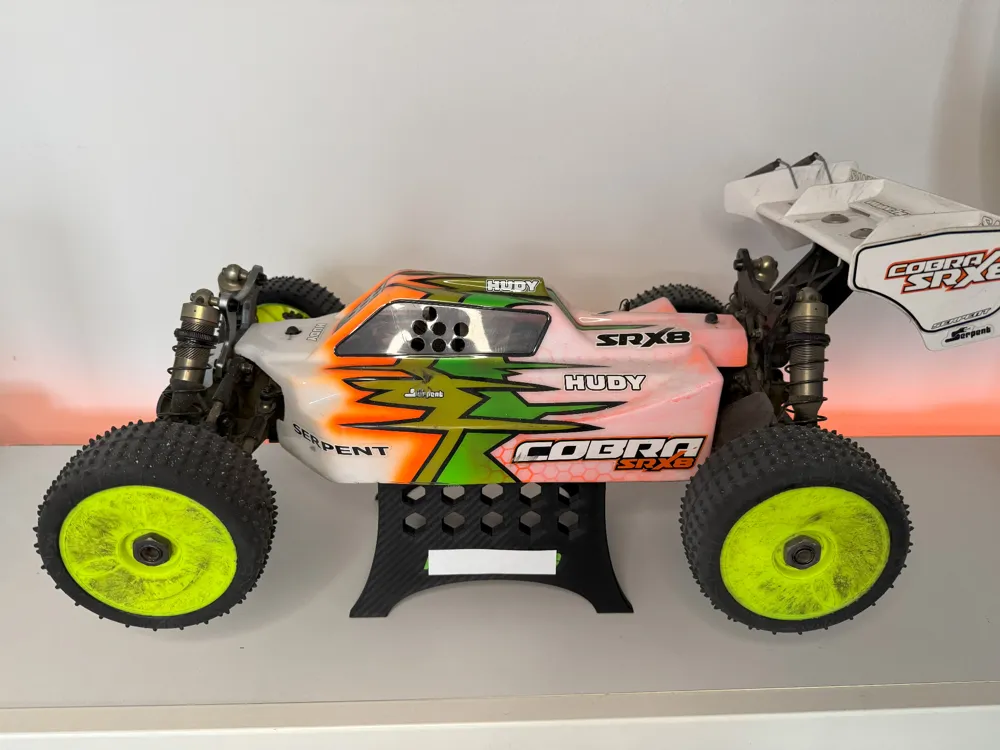 RC car stand 1/8 by 3Dfilamentforge - MakerWorld