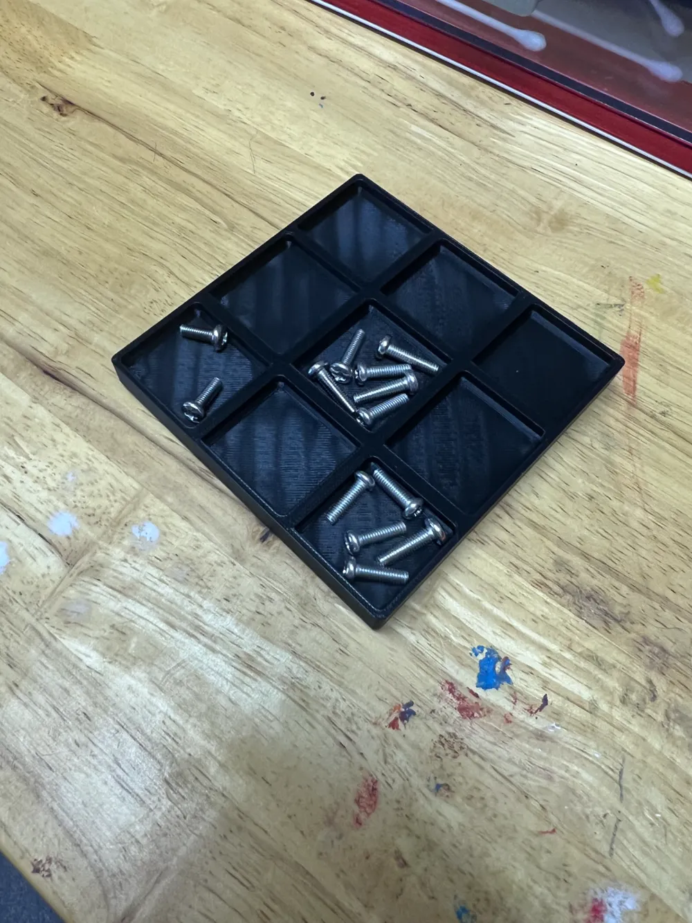 Screw Tray with TPU Anti-skid feet by zane12_ - MakerWorld
