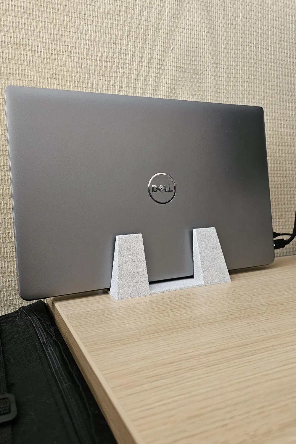 Laptop Dock - Free 3D Print Model - MakerWorld