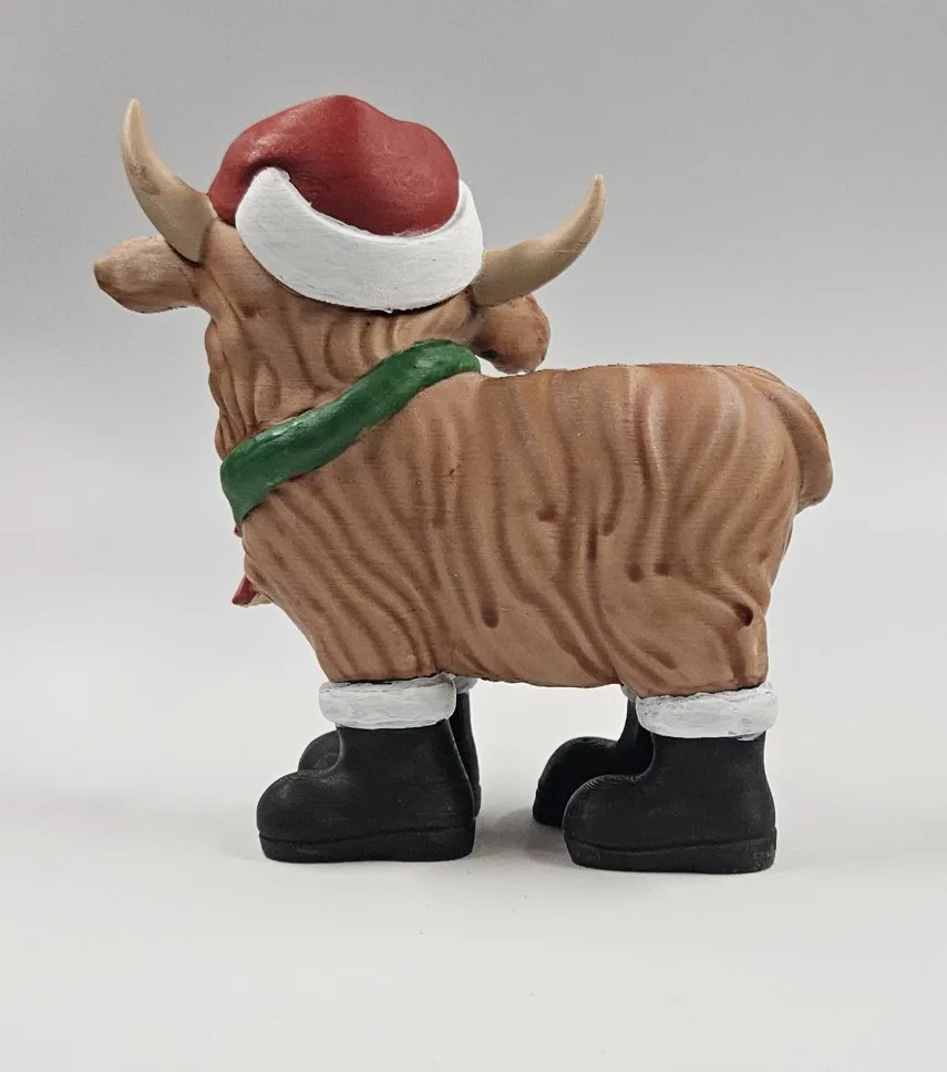 Christmas Highland Cow standing by Maaght MakerWorld: Download Free 3D Models
