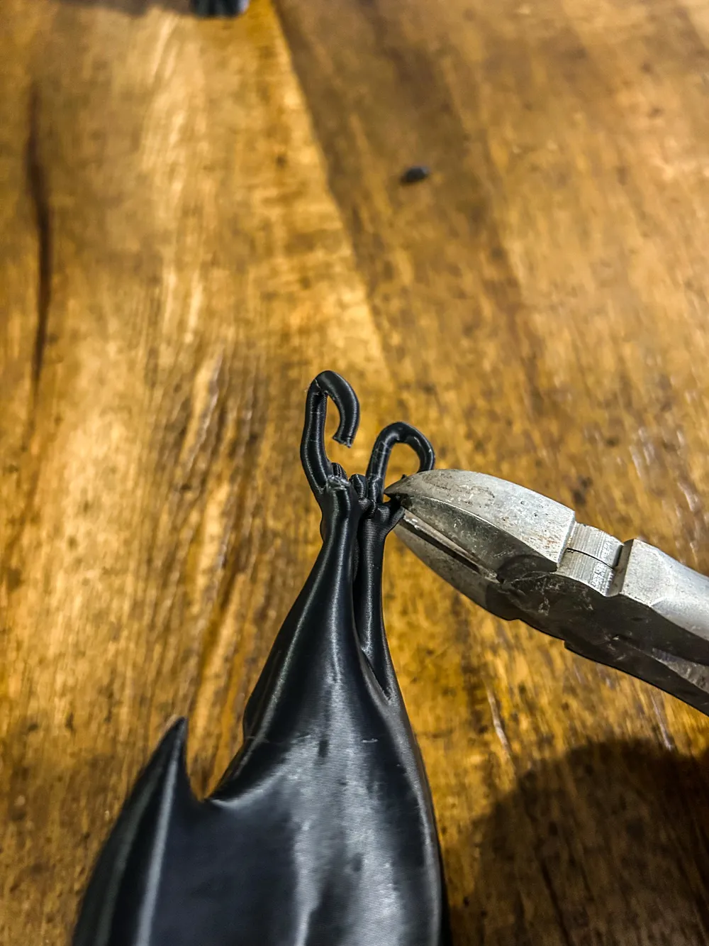 Hanging Bat - Free 3D Print Model - MakerWorld