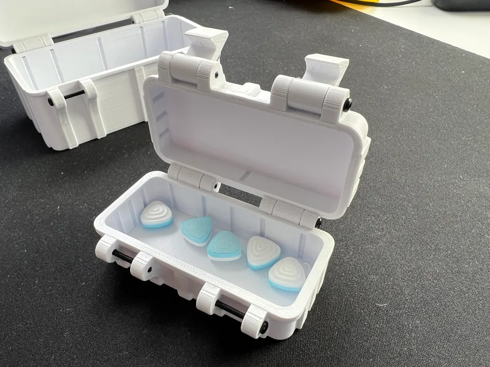 Parametric Box with clips by DavidMV - MakerWorld