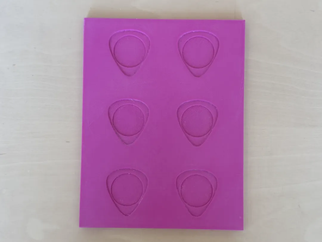 Guitar Pick Display with NFC Tags - Free 3D Print Model - MakerWorld