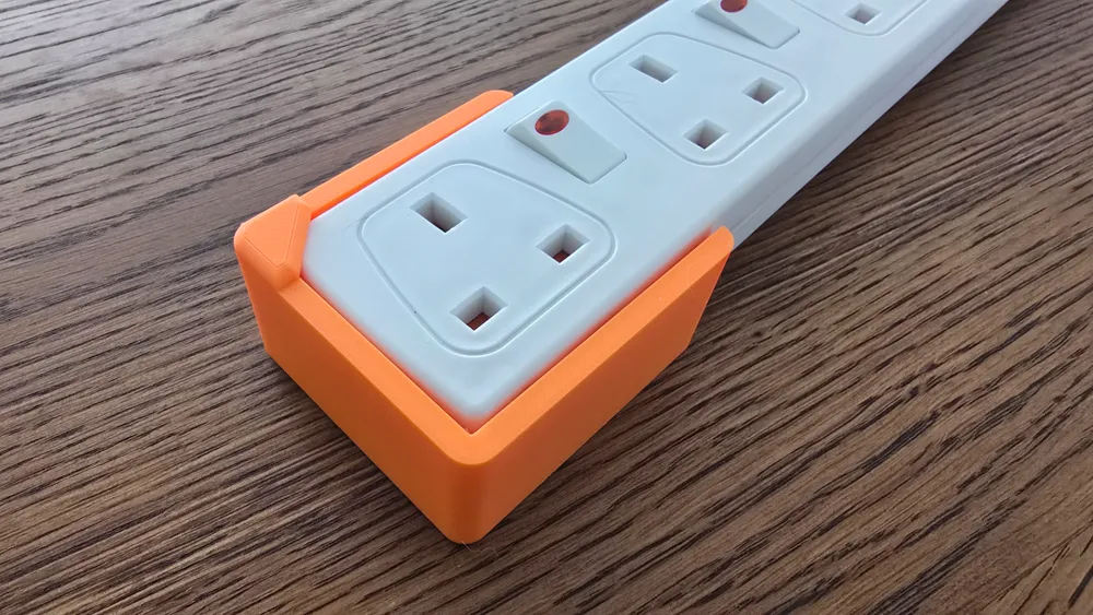 Extension lead: Quick-connect wall mount - UK by R&R Designs - MakerWorld