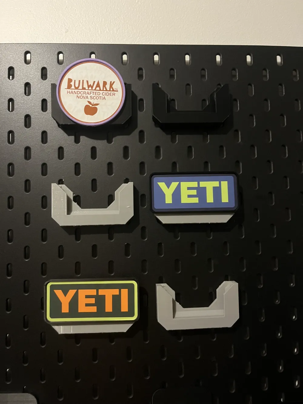 Milwaukee Packout Yeti Sticker Mount by JasperGrant - MakerWorld