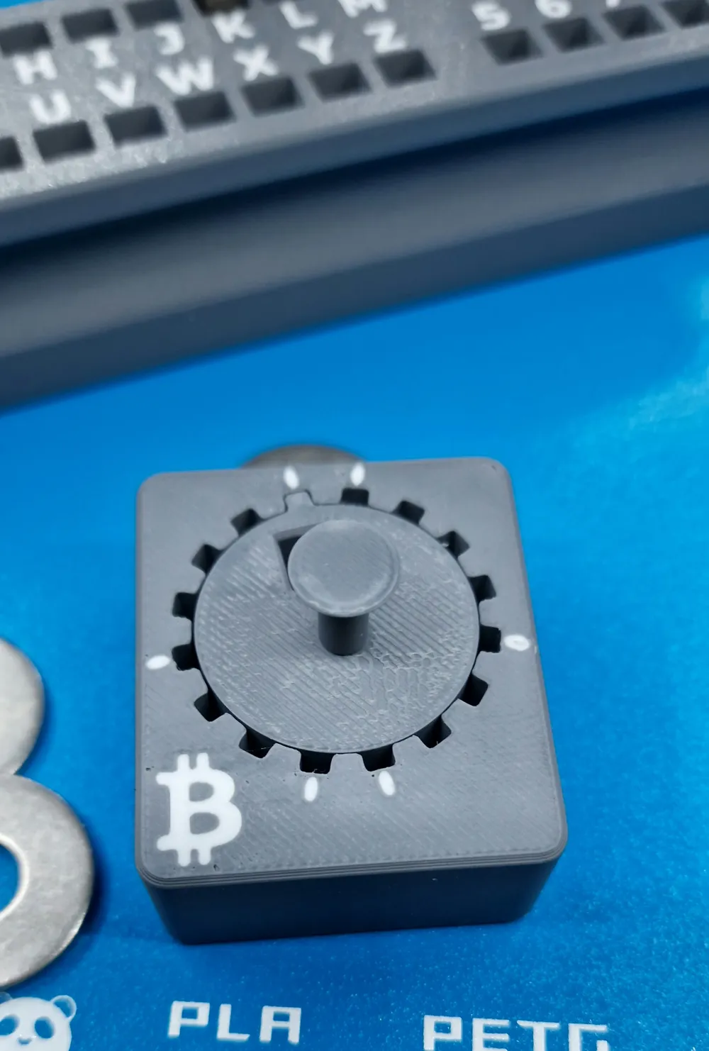 Blockmit 16 holes+ M8 washer storage+ punch holder by Mike Mihai B ...