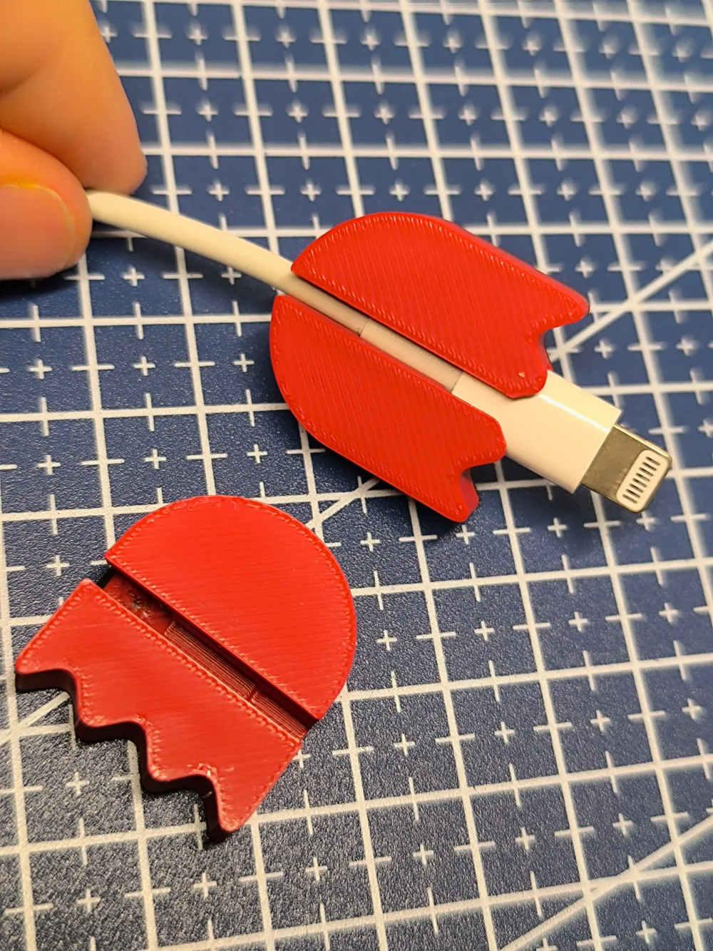 Pac-Man Ghost iPhone Cable Protector by eu3D - MakerWorld