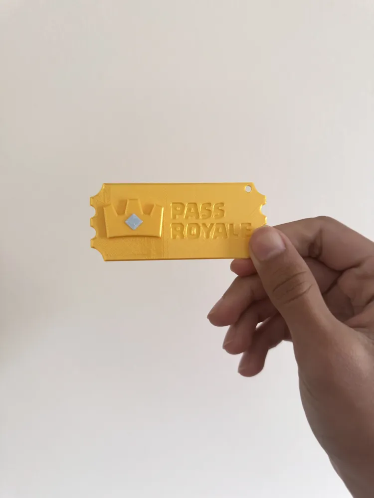 Pass Royale/Keychain - Clash Royale - Free 3D Print Model - MakerWorld