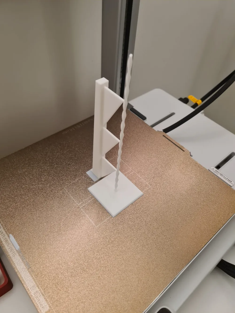 Spiral Filament Swatch Stand by Drrdrandom - MakerWorld