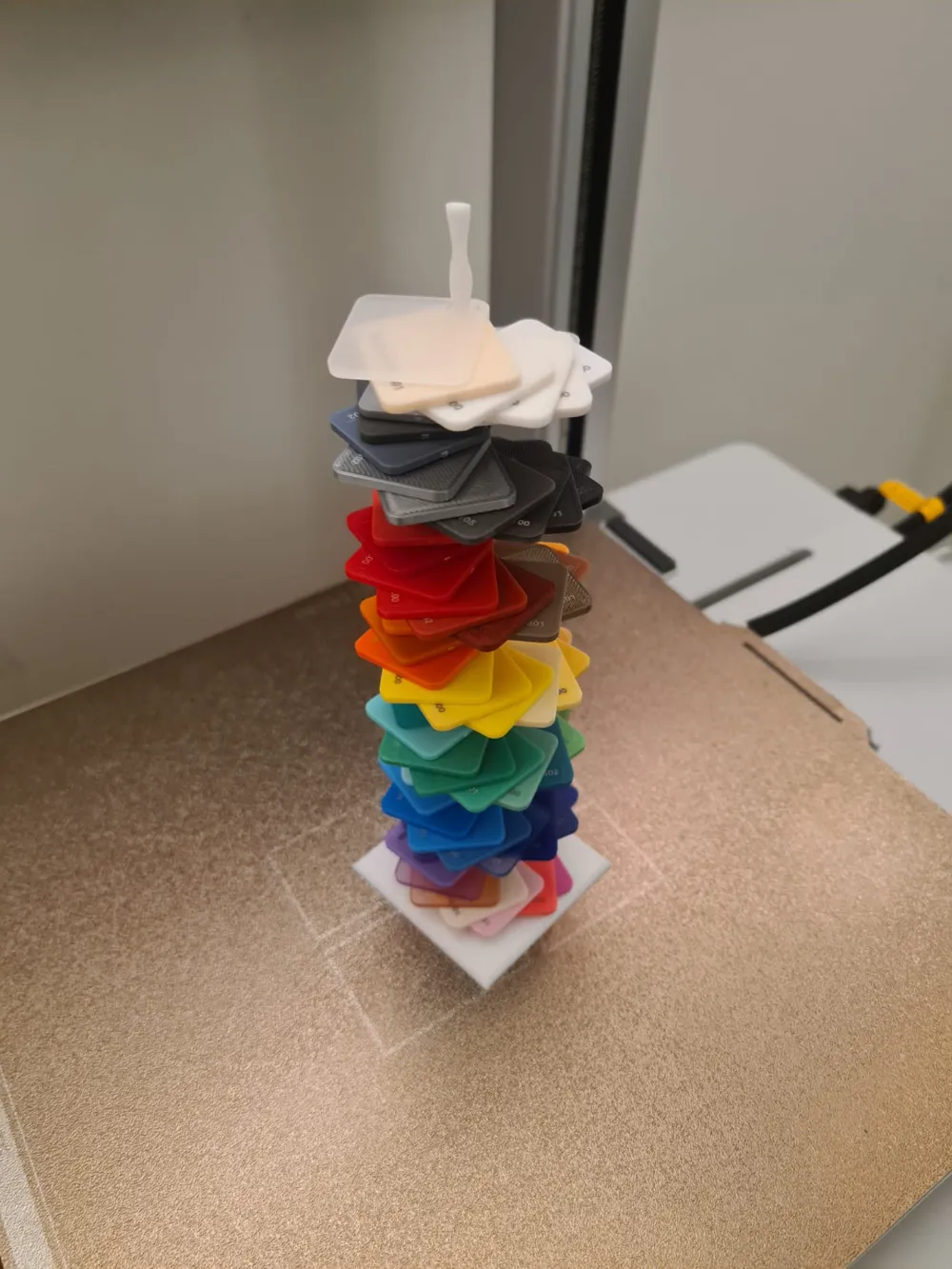 Spiral Filament Swatch Stand by Drrdrandom - MakerWorld