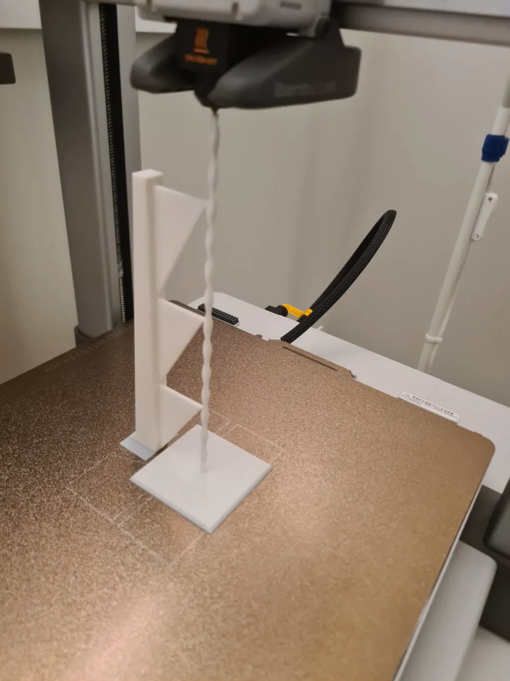 Spiral Filament Swatch Stand by Drrdrandom - MakerWorld