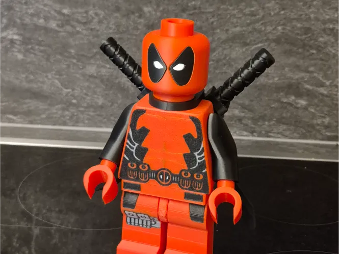 Homme Brique Deadpool 500% - Modèle d'Impression 3D Gratuit - MakerWorld
