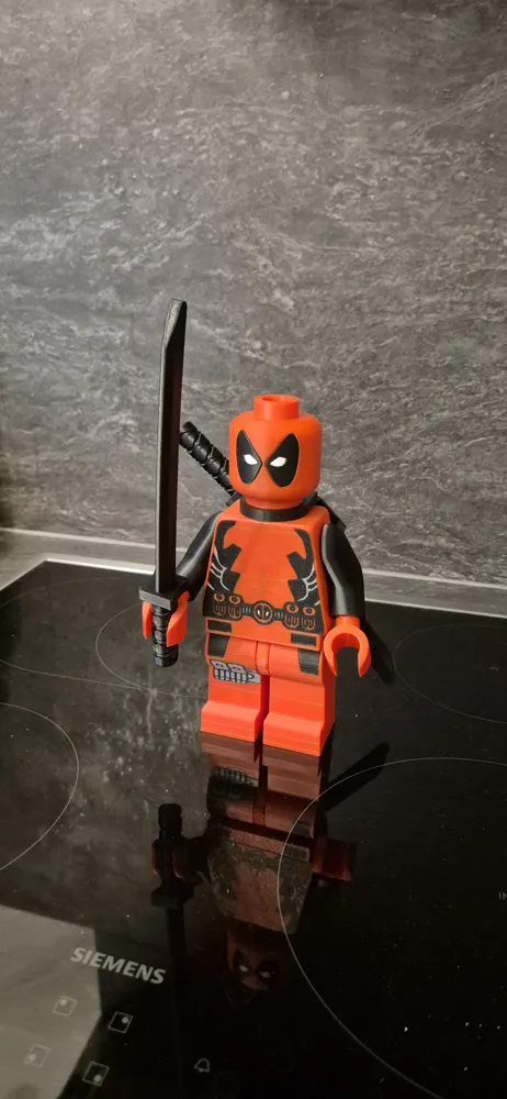 Homme Brique Deadpool 500% - Modèle d'Impression 3D Gratuit - MakerWorld