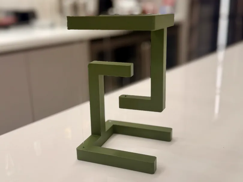 Minimal Base with Floating Effect - Free 3D Print Model - MakerWorld