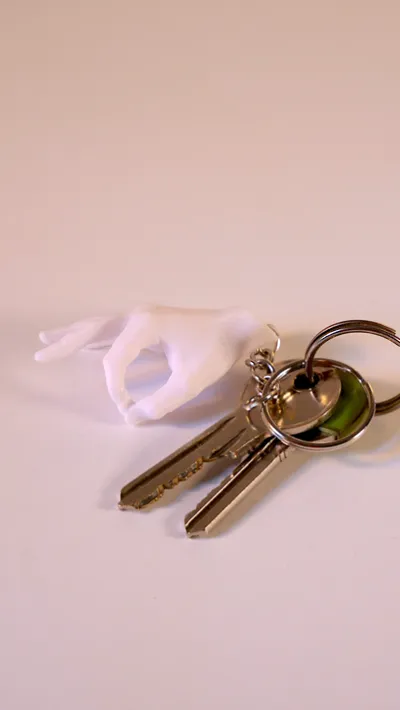 Circle Game Hand Keychain - Free 3D Print Model - MakerWorld