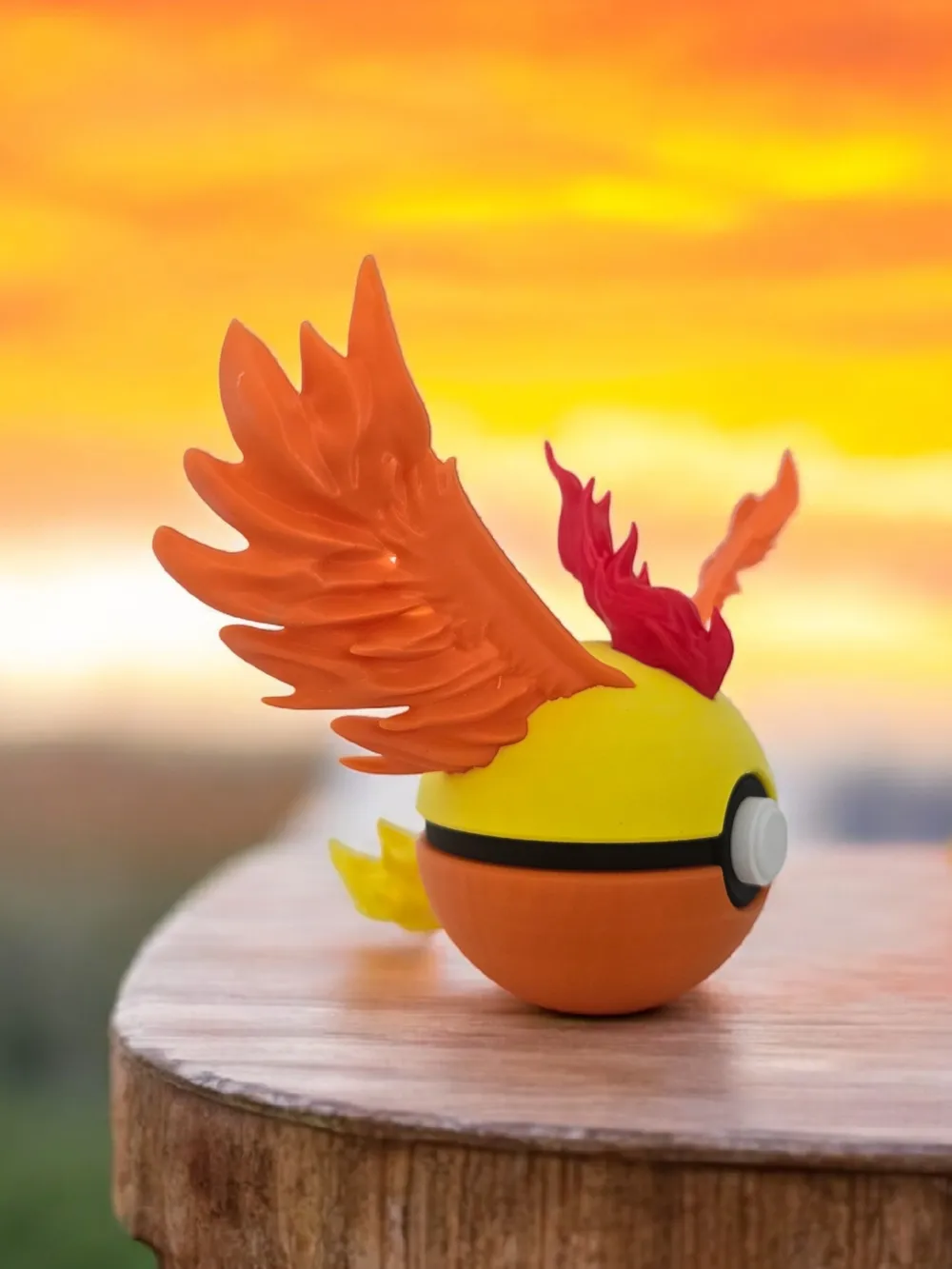 #0146 Moltres Pokéball - Multiparts by 3D Girl MakerWorld: Download ...