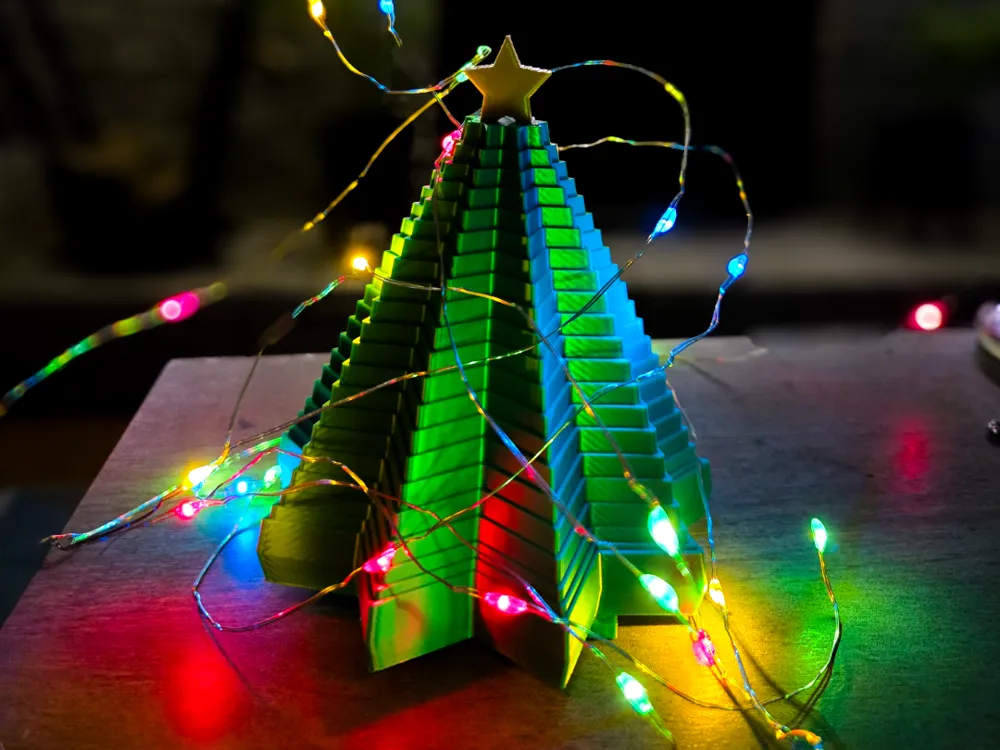 Expanding Christmas Tree Decor by Raven MakerWorld: Download Free 3D Models