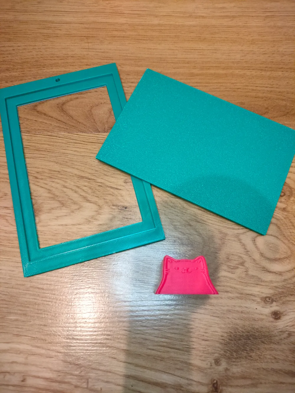 Photo frame with cats and a special stand. by Kotka_Stokrotka - MakerWorld