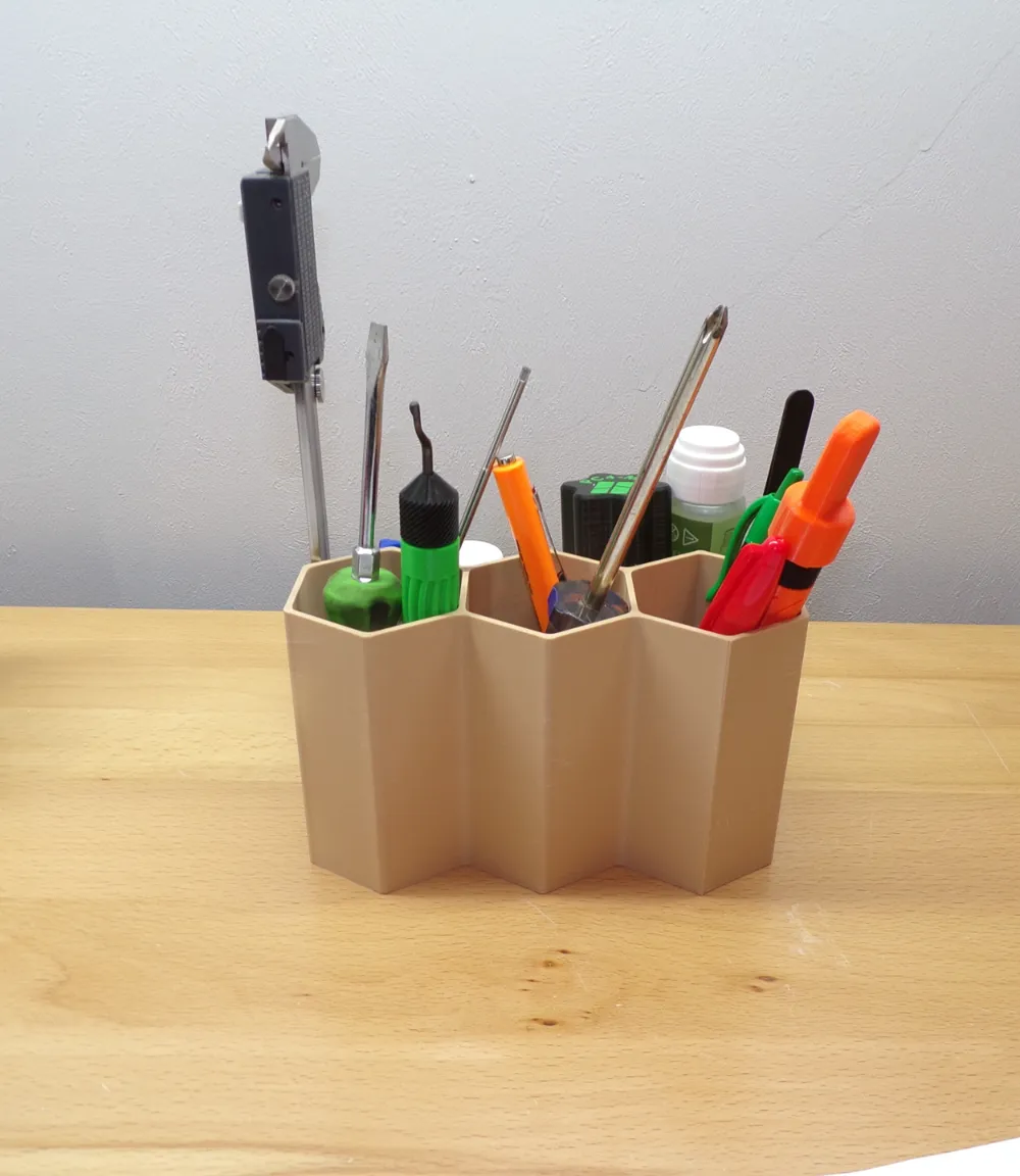 Geometric Desktop Organizer With TPU Mat by RHSJR0727 - MakerWorld