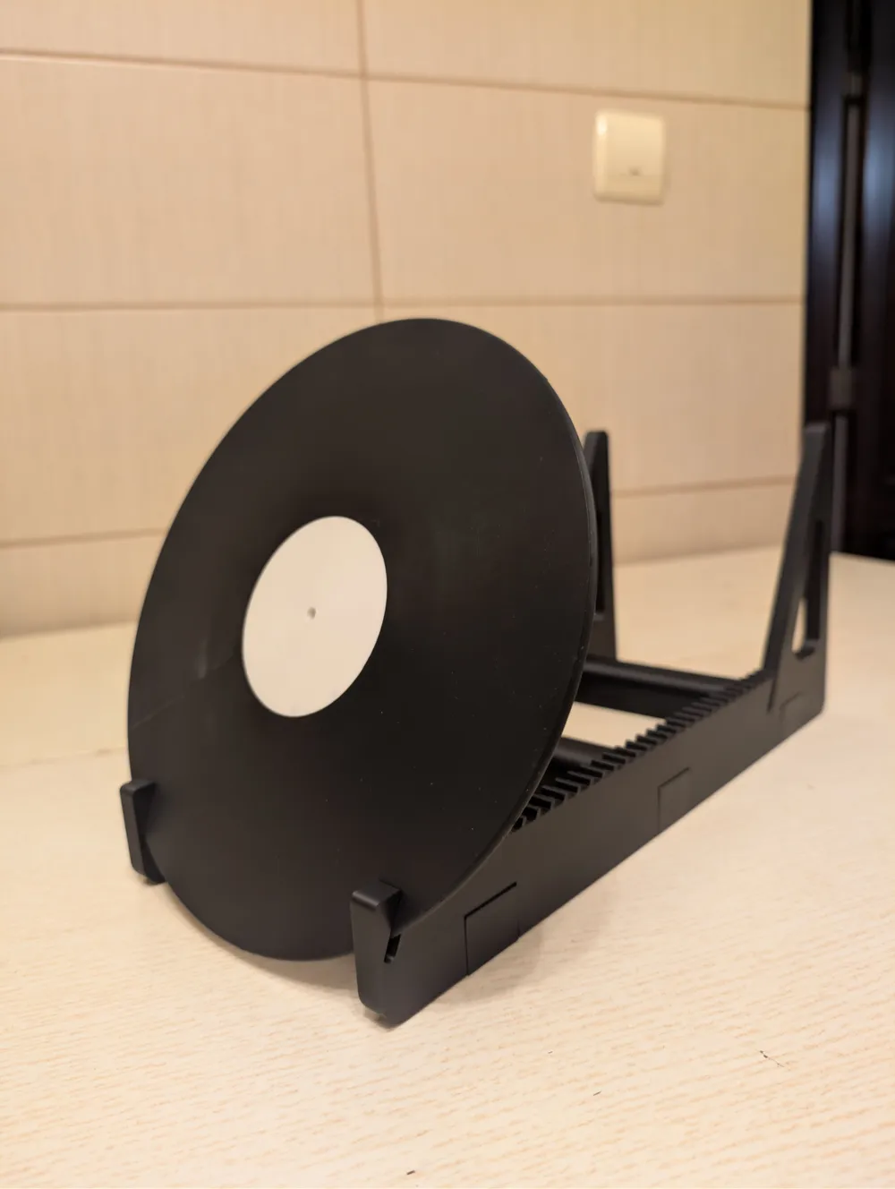 Vinyl Records stand - Free 3D Print Model - MakerWorld
