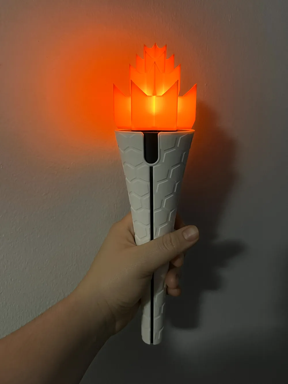 Futuristic Torch + Fidget spinner Flame - Free 3D Print Model - MakerWorld