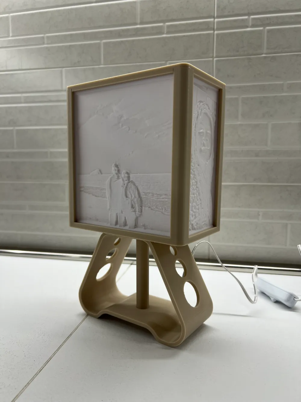 Lithophane lamp by bambaxp - MakerWorld