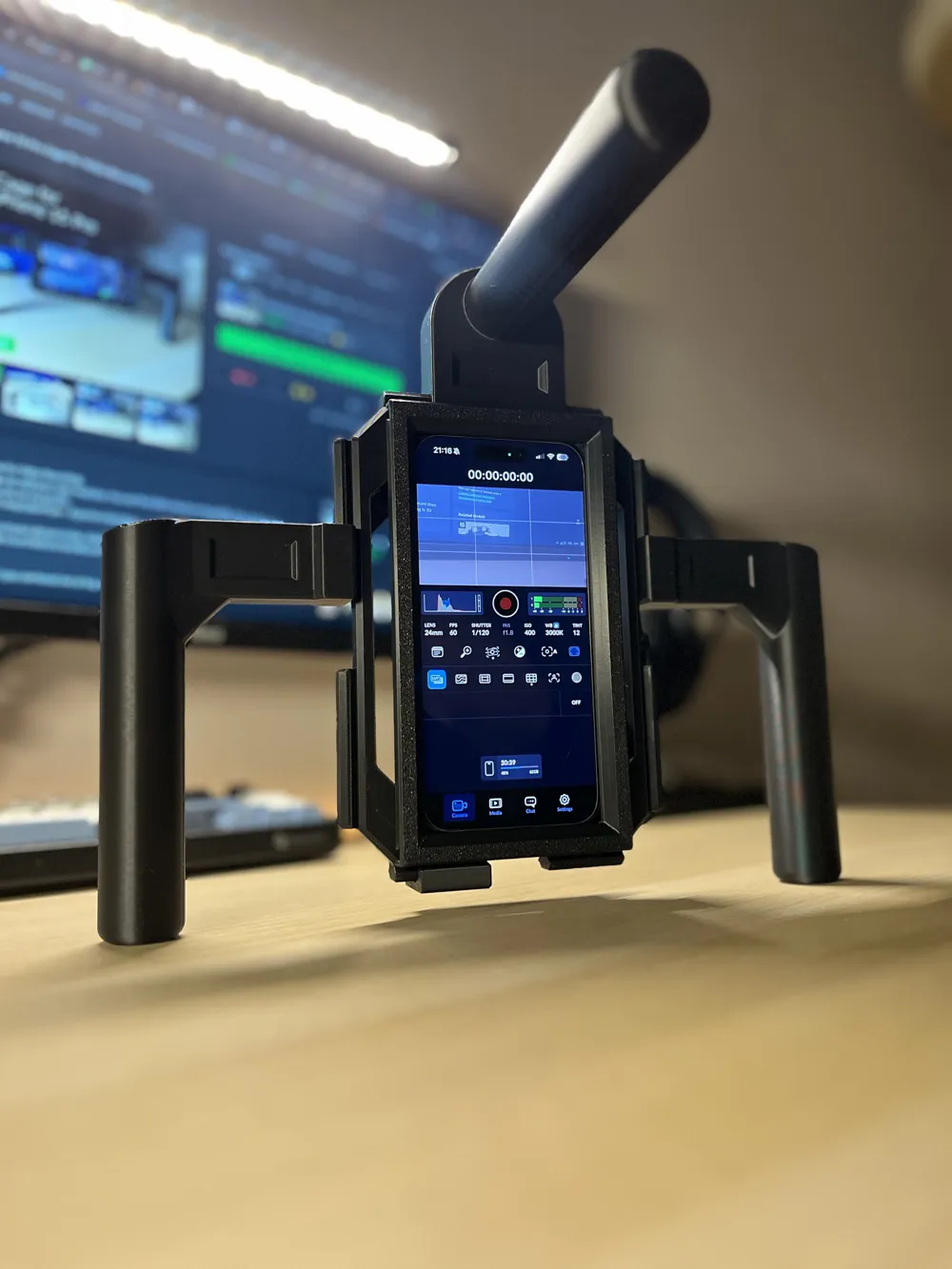 iPhone 15 Pro/Pro Max and 16 Pro/Pro Max Enclosure by Dnx3D MakerWorld ...