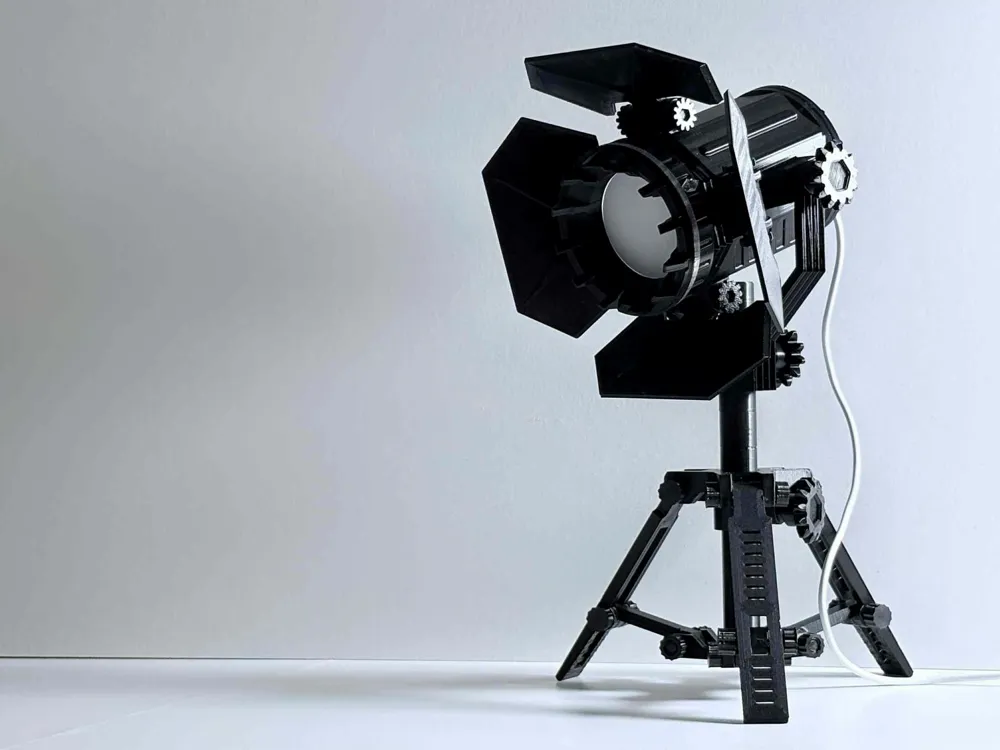 LED Studio Spotlight Lamp with tripod - Free 3D Print Model - MakerWorld