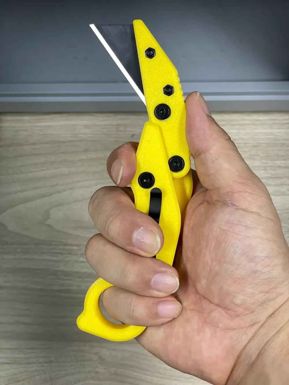 Karambit Claw Knife Redesigned with 8 Bearing Smooth Version/Folding ...