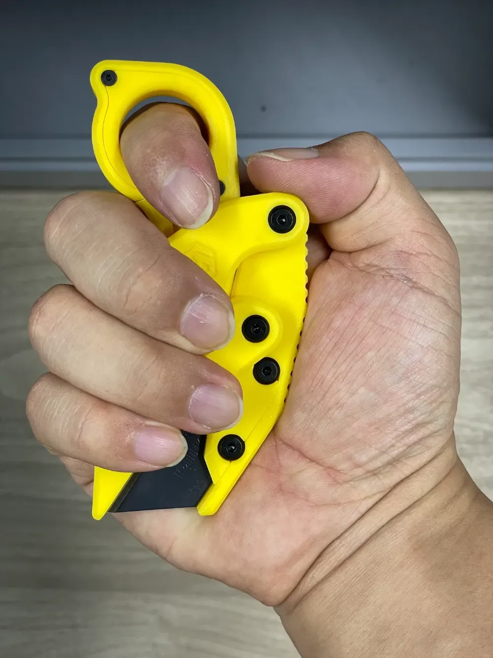 Karambit Claw Knife Redesigned with 8 Bearing Smooth Version/Folding ...