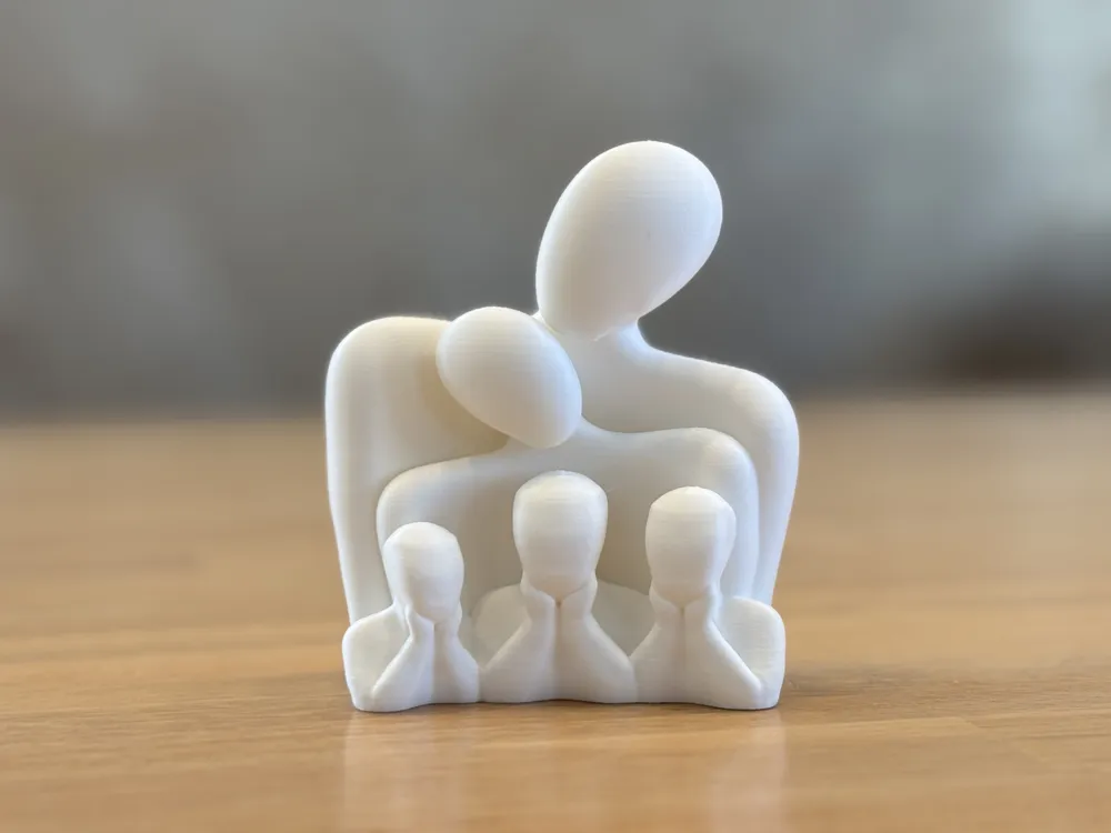 Sculpture Family with Children - MakerWorld 3D Model | 3Drop