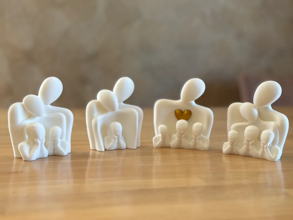 Sculpture Family with Children - Free 3D Print Model - MakerWorld