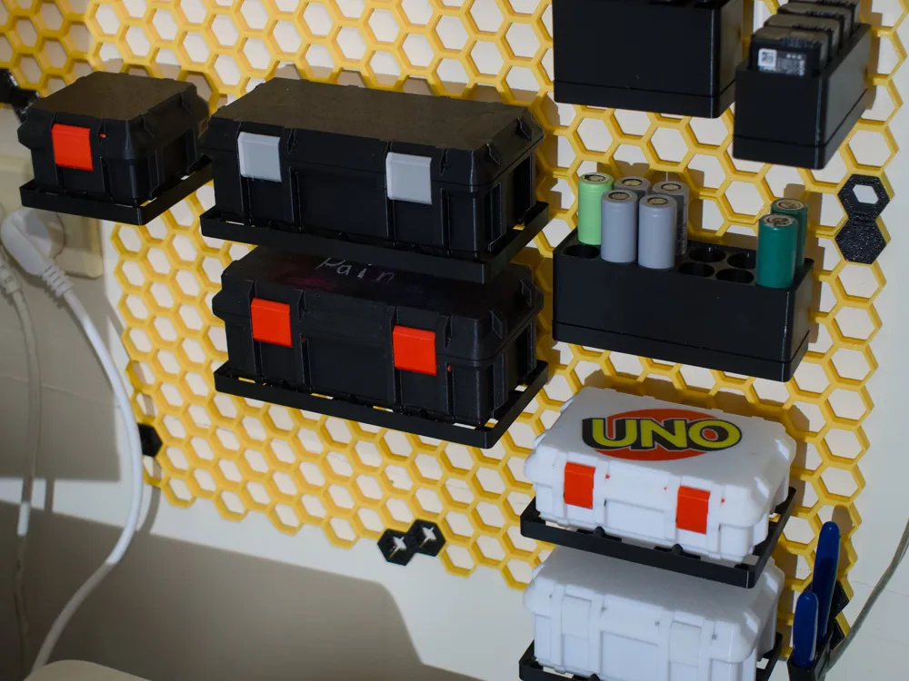 Honeycomb storage wall Gridfinity shelves - Free 3D Print Model ...