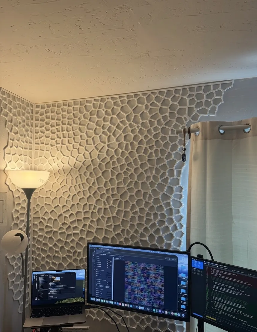 Voronoi Pattern Wall - Free 3D Print Model - MakerWorld