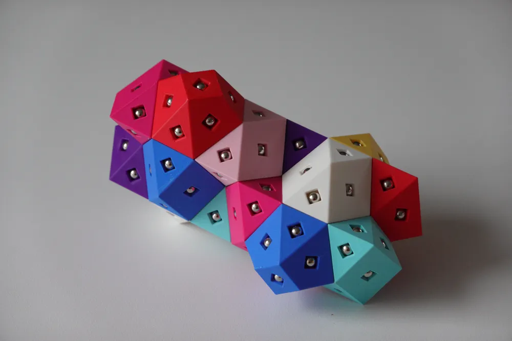 Magnetic Bisymmetric Hendecahedron with Overhang-proof Sockets by Dub ...